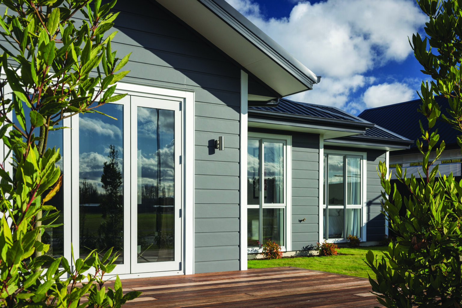 5 Advantages of Cladding in Construction | Blog | King Truss